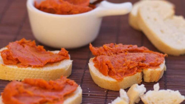 Tostas de sobrasada y queso de cabra » Trufaychocolate